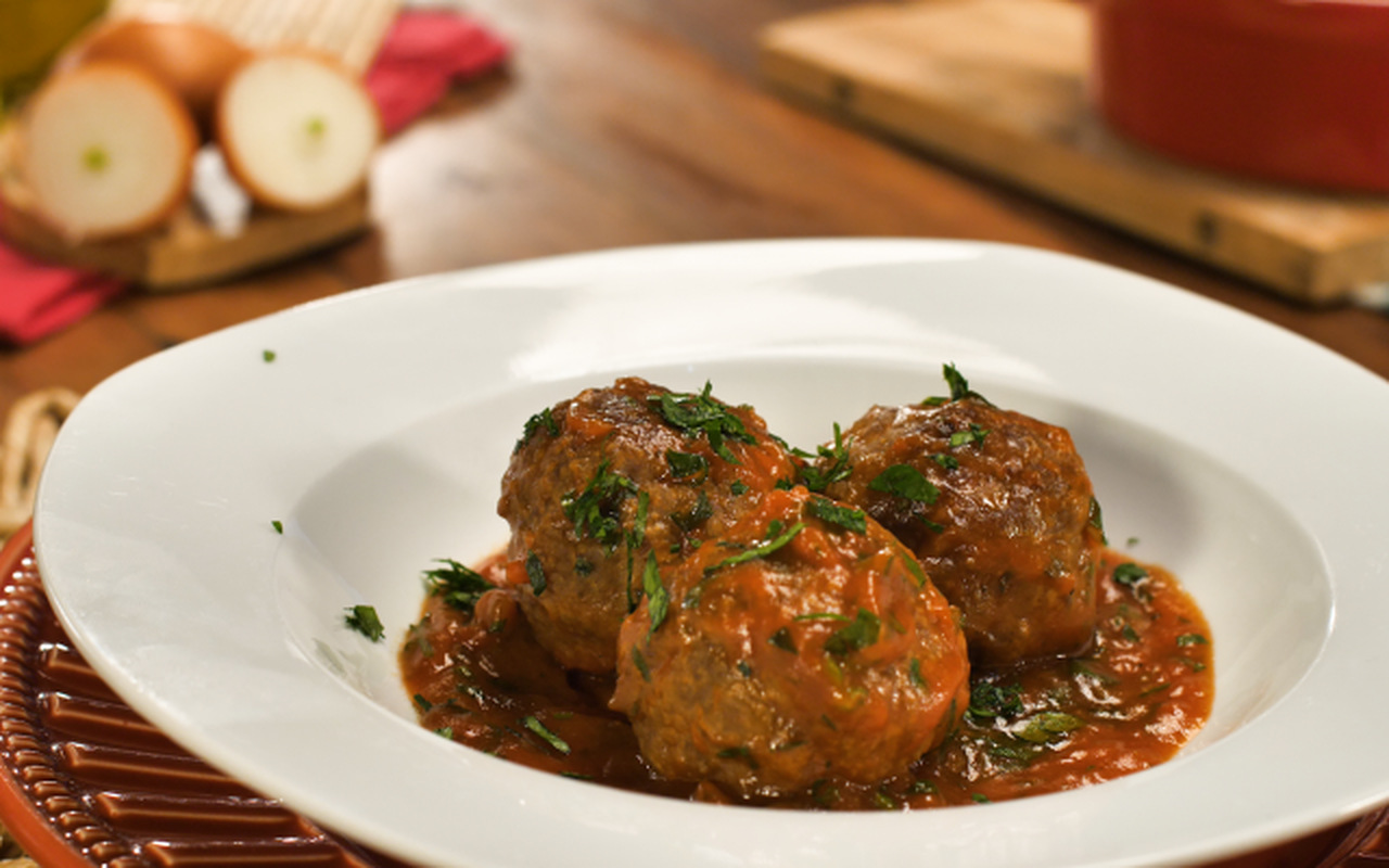 Receita: nunca é tarde para aprender como fazer almôndegas - Sou Agro